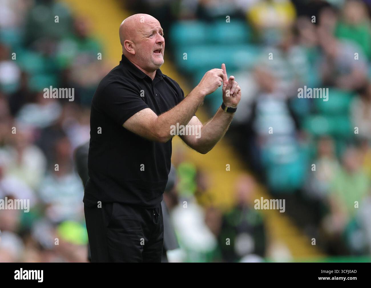 Livingston manager David Martindale during the William Hill Premiership ...