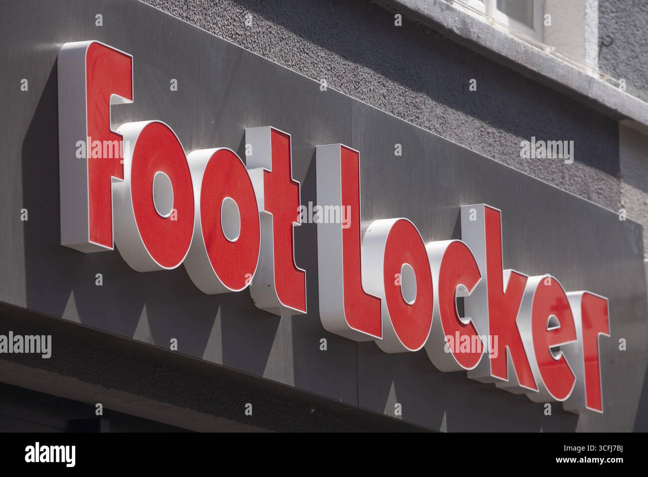Foot locker logo hi-res stock photography and images - Alamy