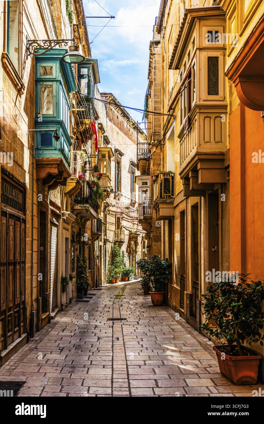 Maltese balconies, Gallariji, Vittoriosa, Three Cities, Cottonera ...