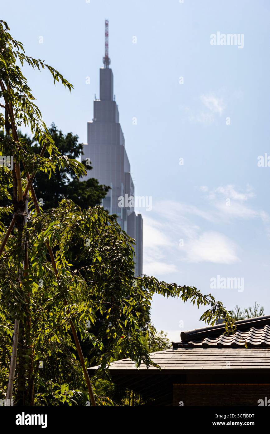 Clock tower shibuya tokyo hi-res stock photography and images - Alamy