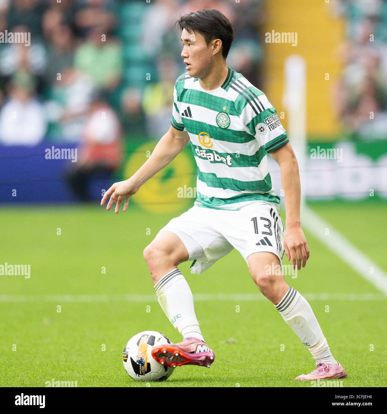 GLASGOW, SCOTLAND - AUGUST 23: Celtic’s Yang Hyun-Jun in action during ...