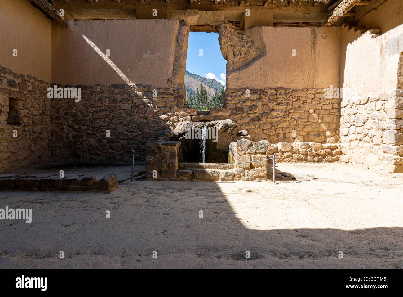 Inca water fountain at Ollantaytambo, Cusco. Ancient hydraulic system ...