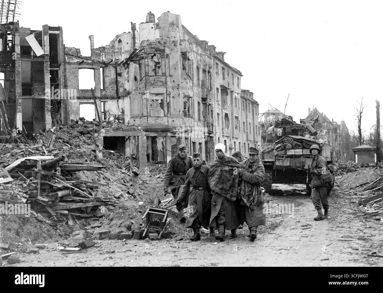 American soldiers 1945 germany hi-res stock photography and images - Alamy