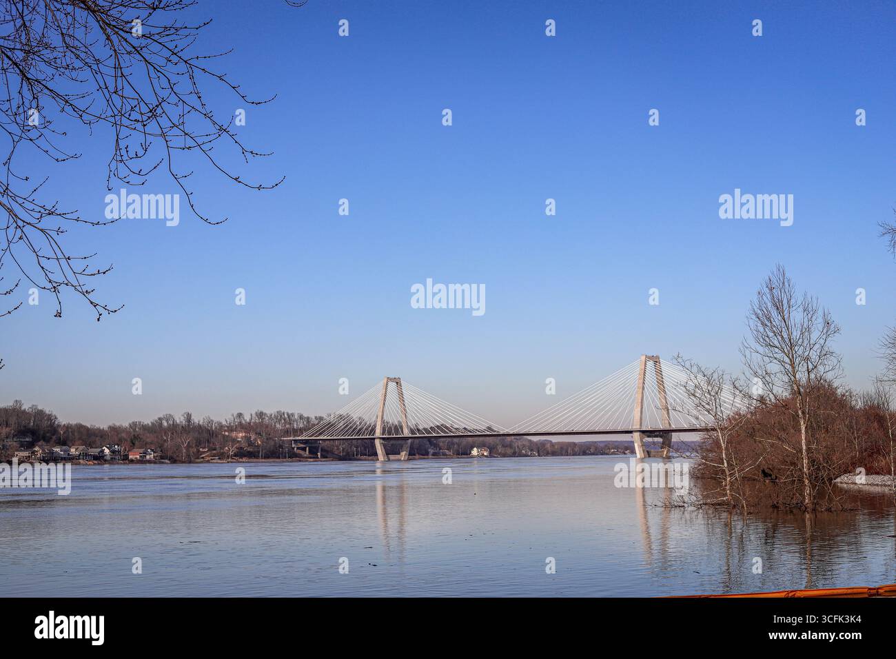 View ohio river bridge hi-res stock photography and images - Alamy