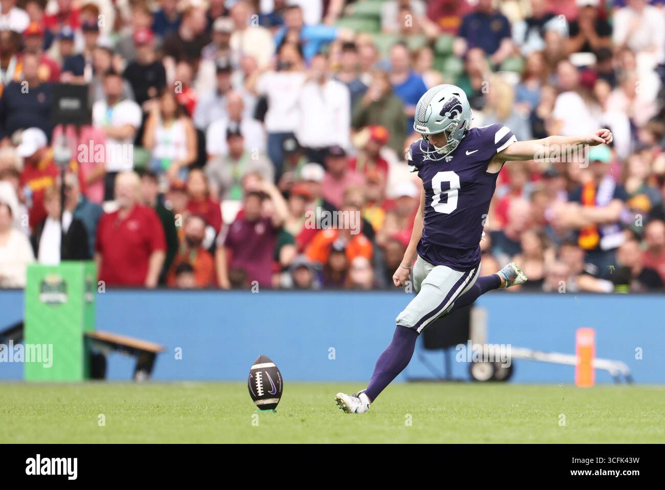 Kansas State Simon McClannan kicks the ball during an NCAA college ...