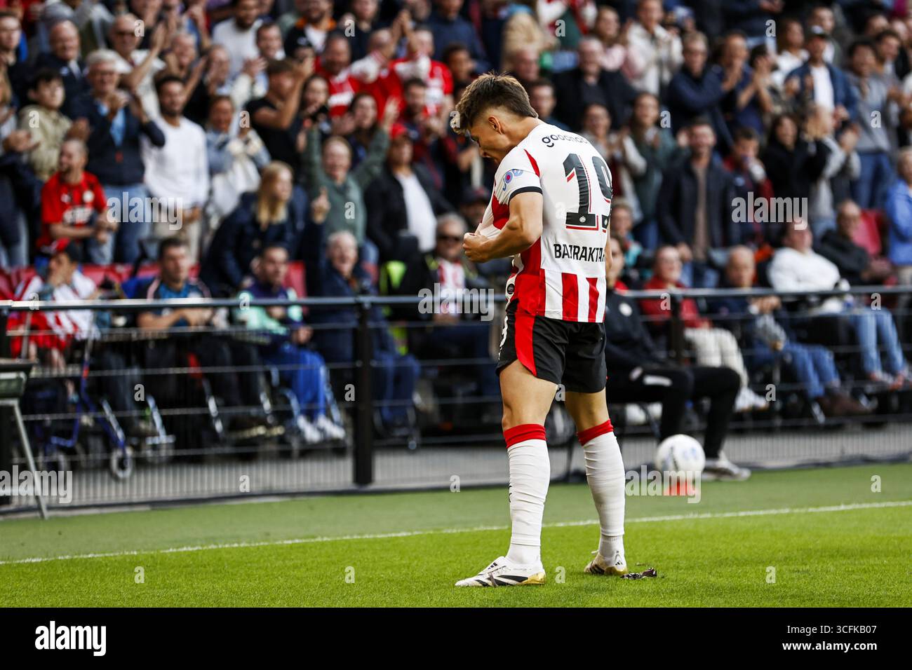 EINDHOVEN - Esmir Bajraktarevic of PSV Eindhoven celebrates the 2-1 ...