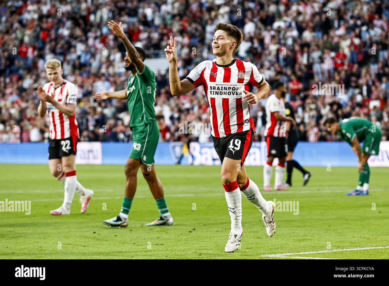 EINDHOVEN - Esmir Bajraktarevic of PSV Eindhoven celebrates the 4-1 ...