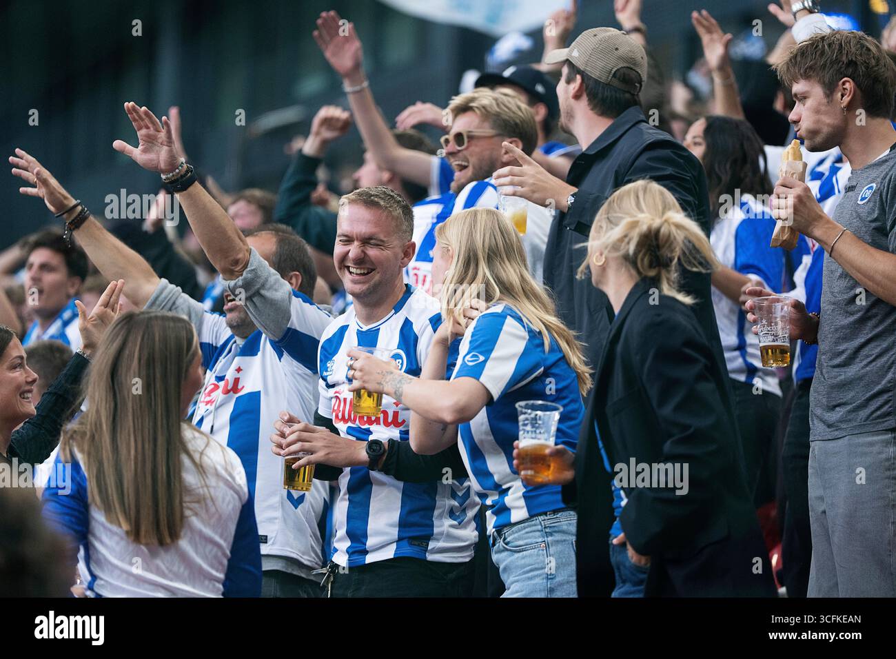 Ob fans hi-res stock photography and images - Alamy