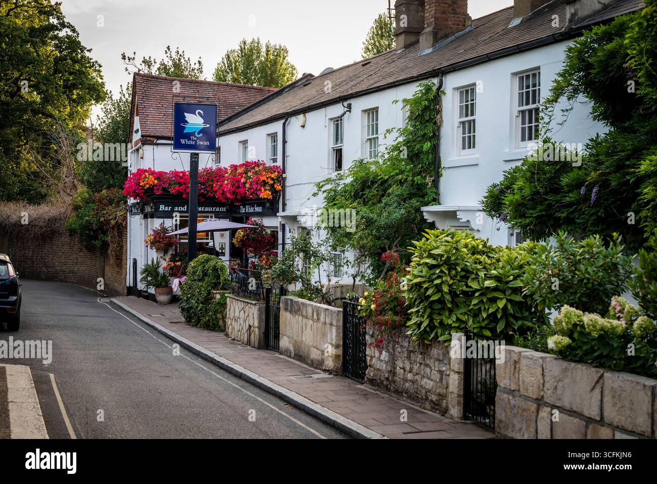 Posh house richmond green hi-res stock photography and images - Alamy