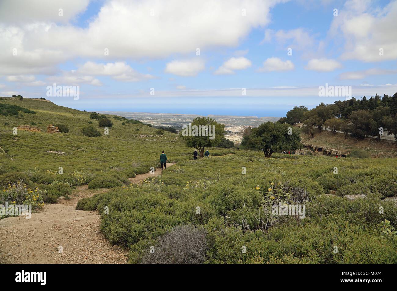 Tourists on scenic pathway hi-res stock photography and images - Alamy