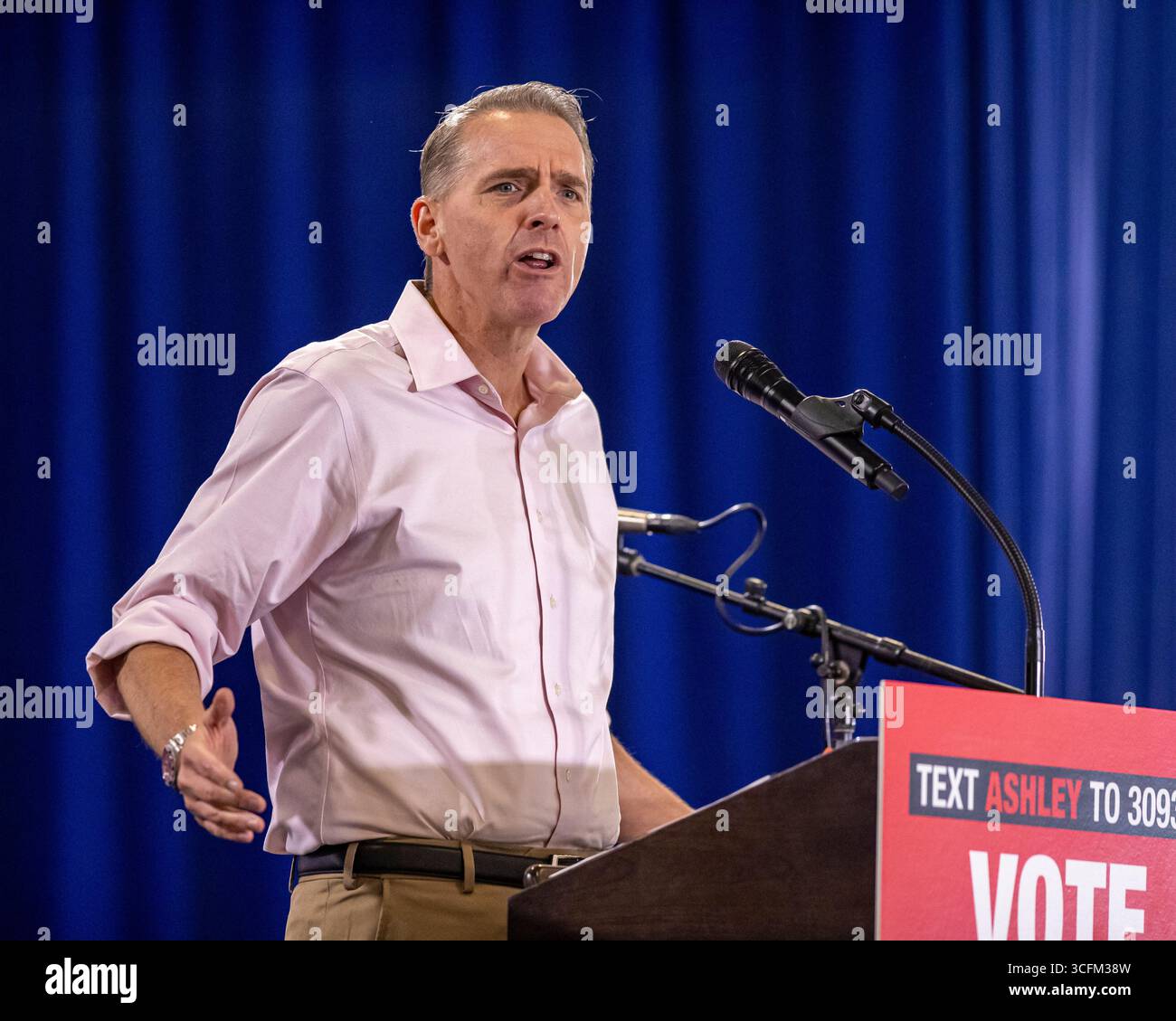 Conservative television commentator Scott Jennings speaks during the ...