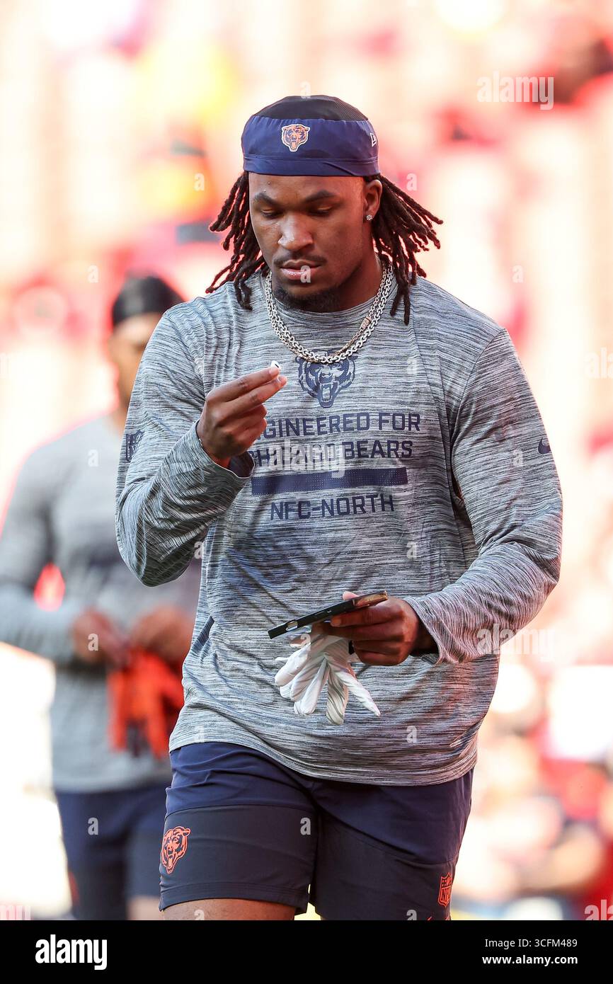 August 22, 2025: Chicago Bears wide receiver Luther Burden III (87) is ...