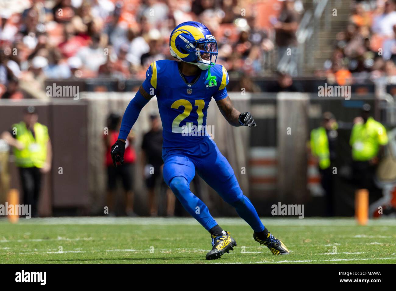 Los Angeles Rams cornerback Charles Woods (21) defends during a pre ...