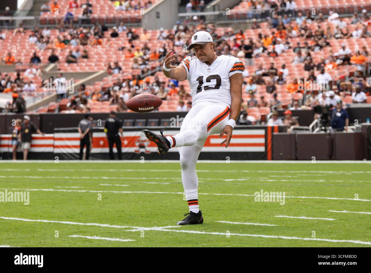Cleveland Browns punter Corey Bojorquez (13) warms up before a pre ...