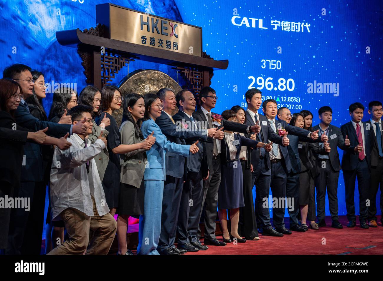 CATL Listing Ceremony at Hong Kong Stock Exchange Robin Zeng Yuqun ...