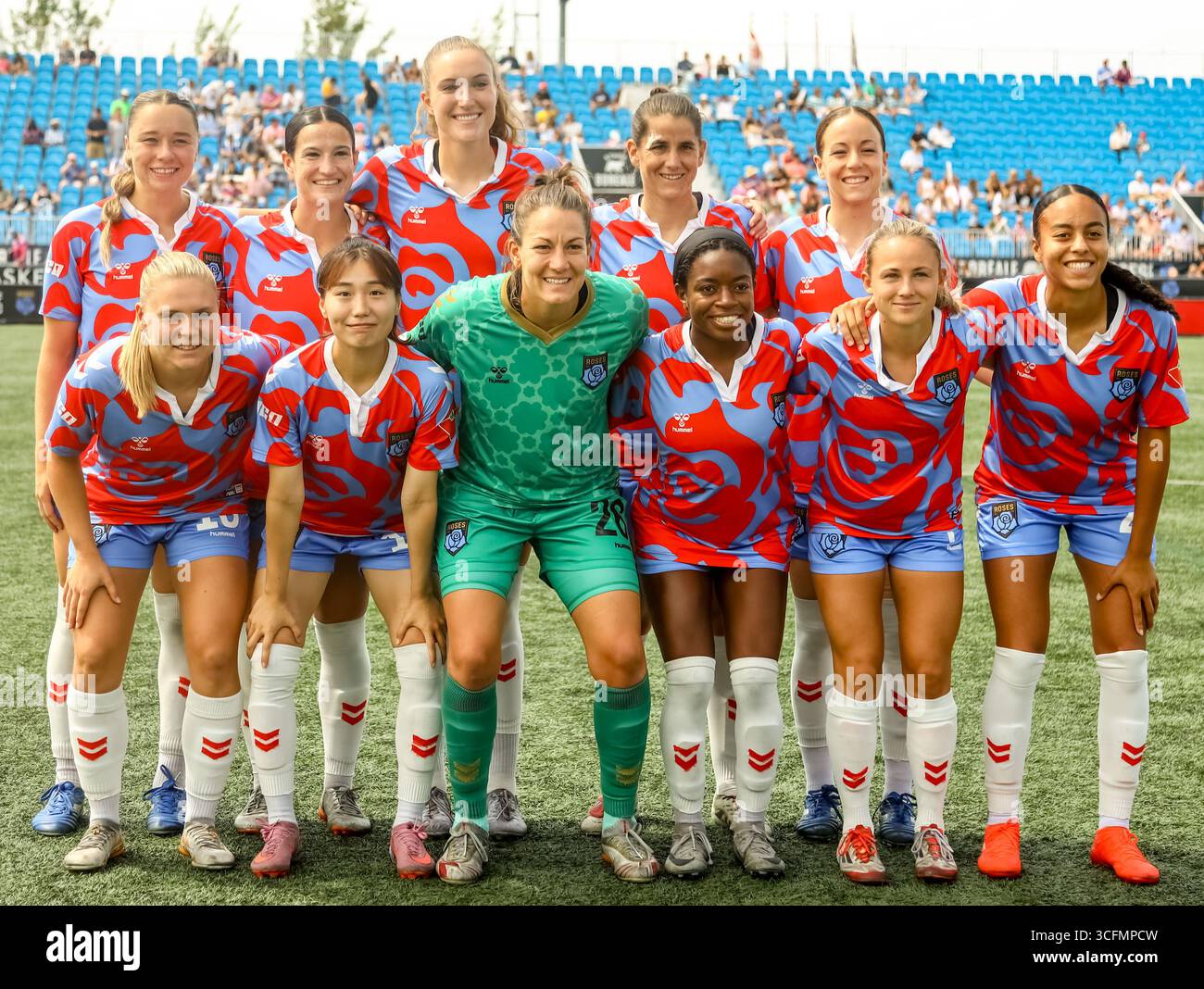 Hailey rose hi-res stock photography and images - Alamy