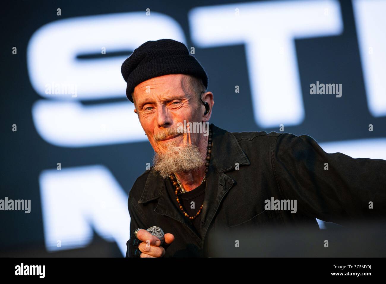 British vocalist Rob Birch, frontman of the legendary Stereo MCs ...