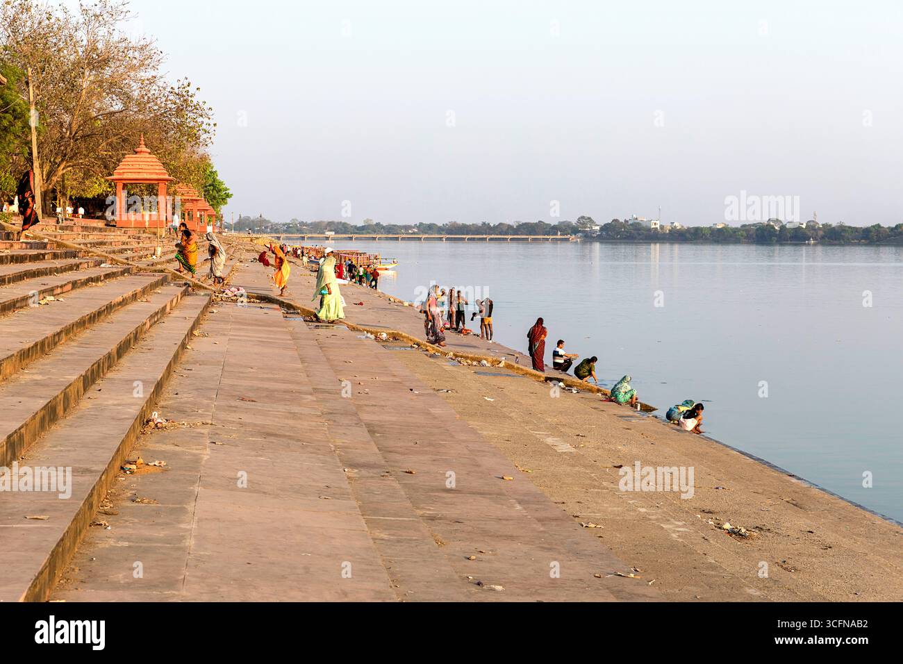 Local people enjoying at Mahanadi river at river view garden at ...
