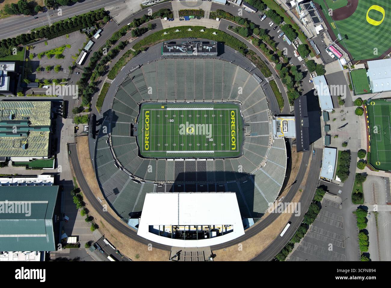 A general overall aerial view of Autzen Stadium at the University of ...