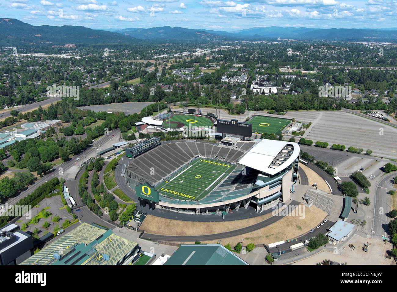 A general overall aerial view of Autzen Stadium at the University of ...