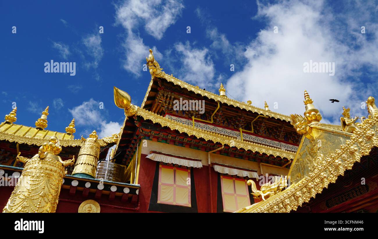 Songzanlin Monastery, Shangri-La, Yunnan, China Stock Photo - Alamy