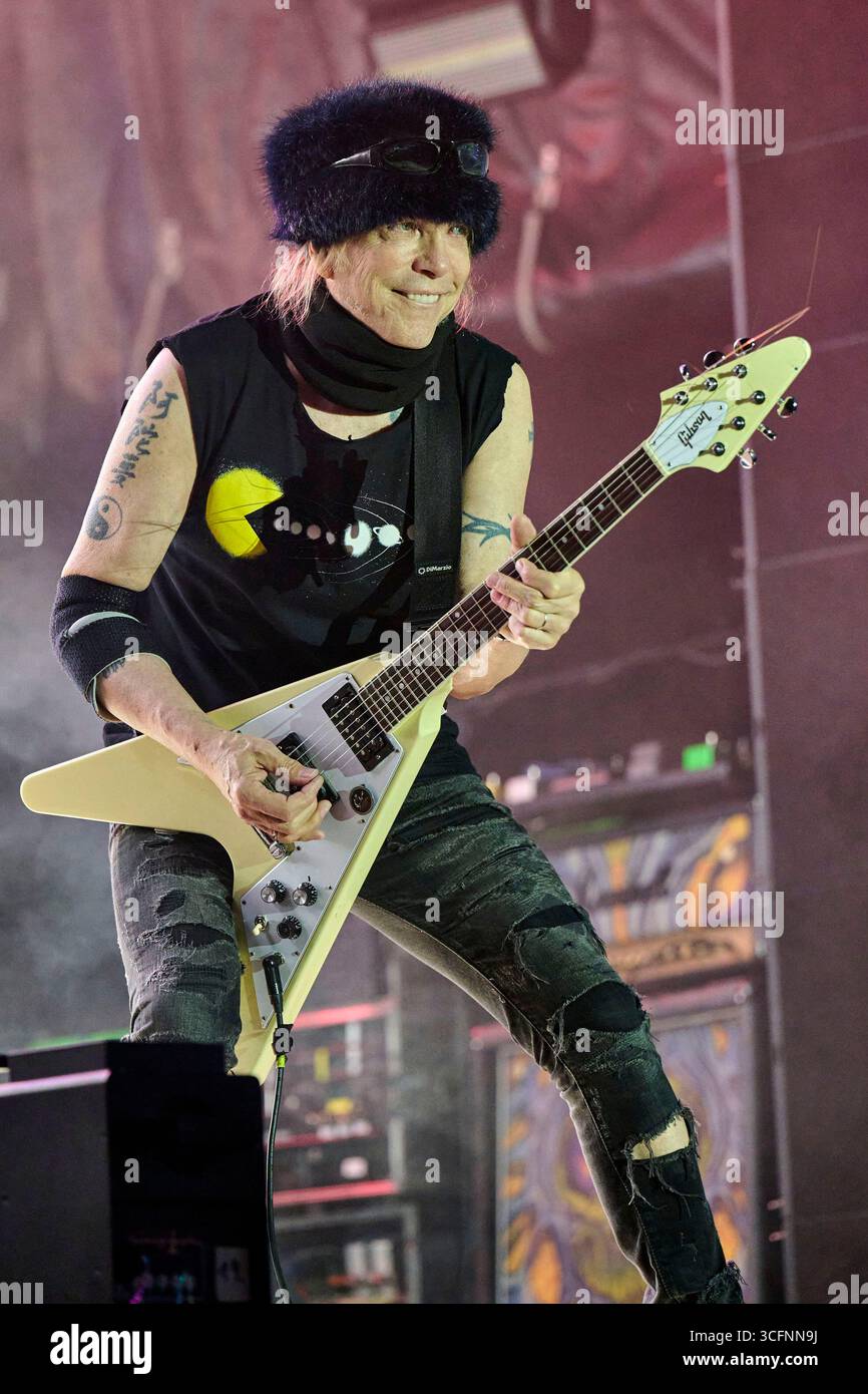 Michael Schenker von der Michael Schenker Group live auf dem Riverside ...