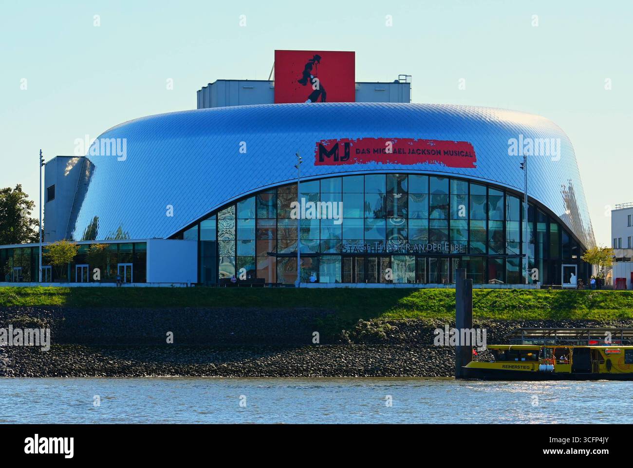Hamburg, Hafen. MJ Das Michael Jackson Musical. Das preisgekrönte ...