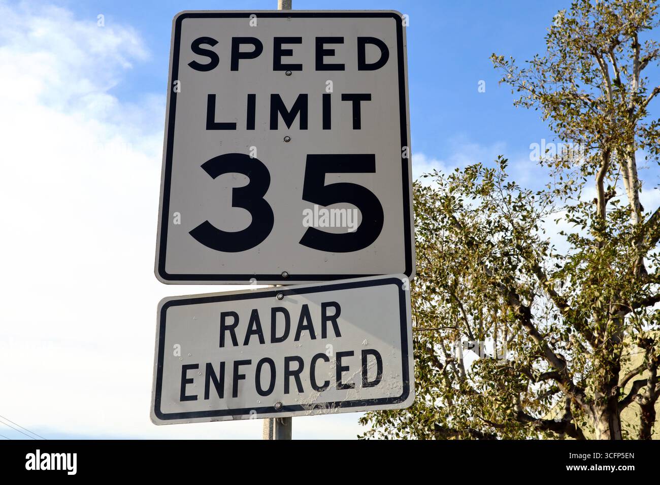 Speed Limit 35 road sign Stock Photo - Alamy