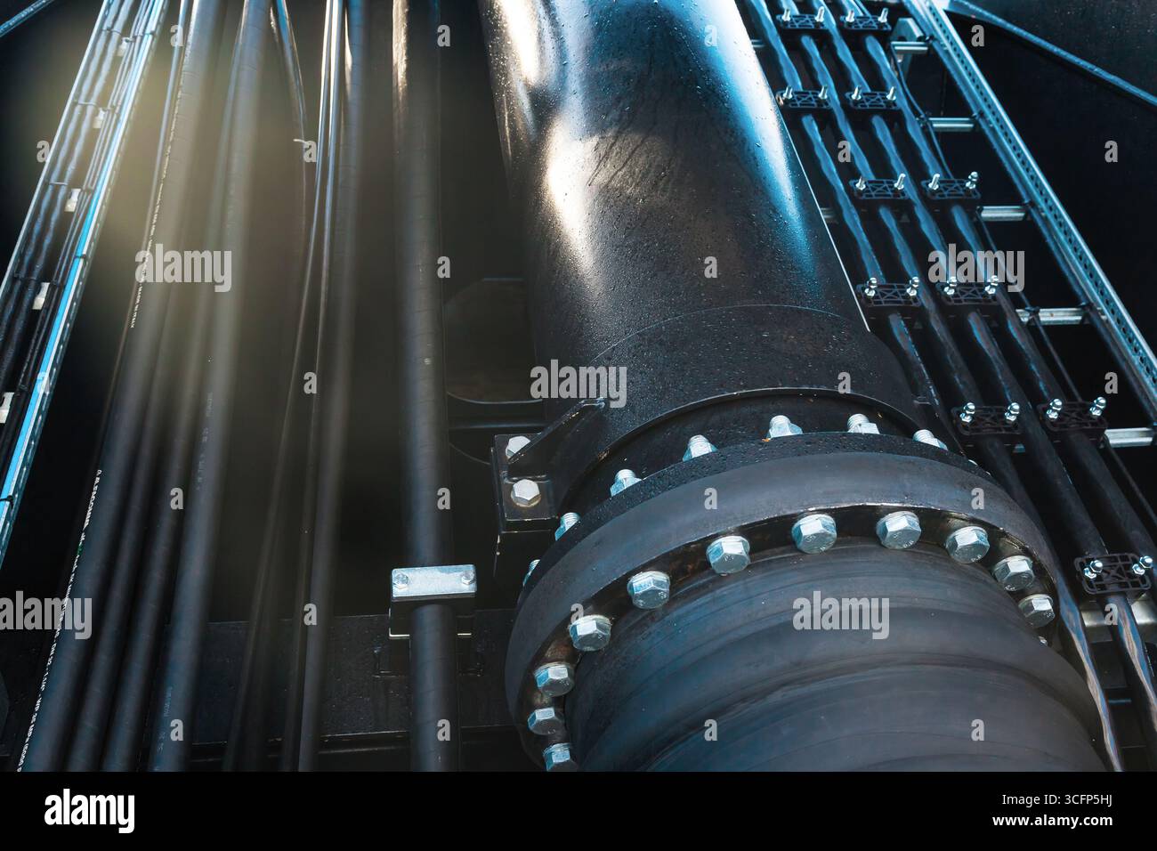 Fiber cables ship hi-res stock photography and images - Alamy