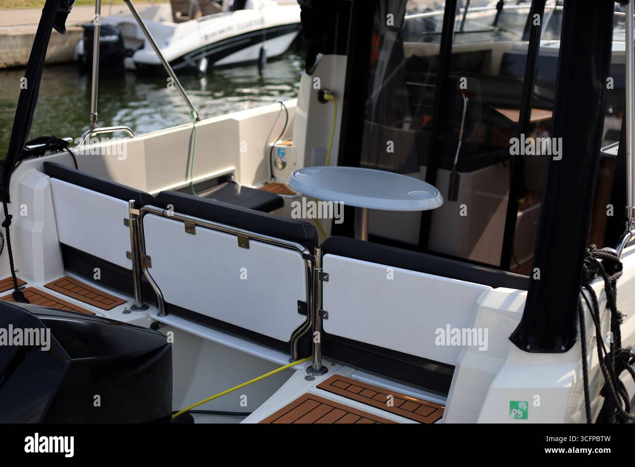 Stern motor hi-res stock photography and images - Alamy