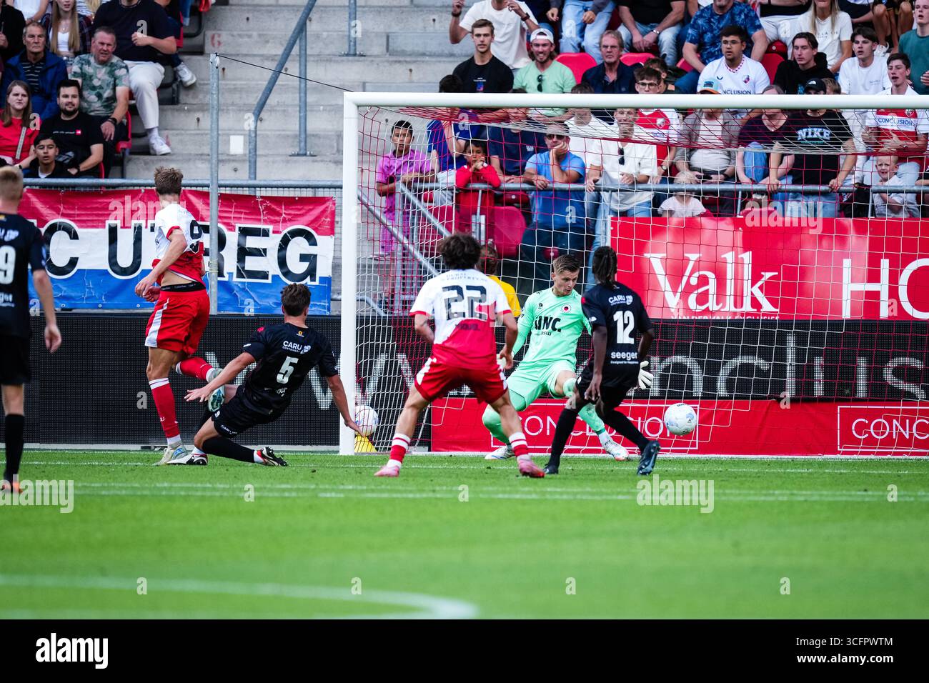 Utrecht - David Min of FC Utrecht scores 2-0 during the third round of ...