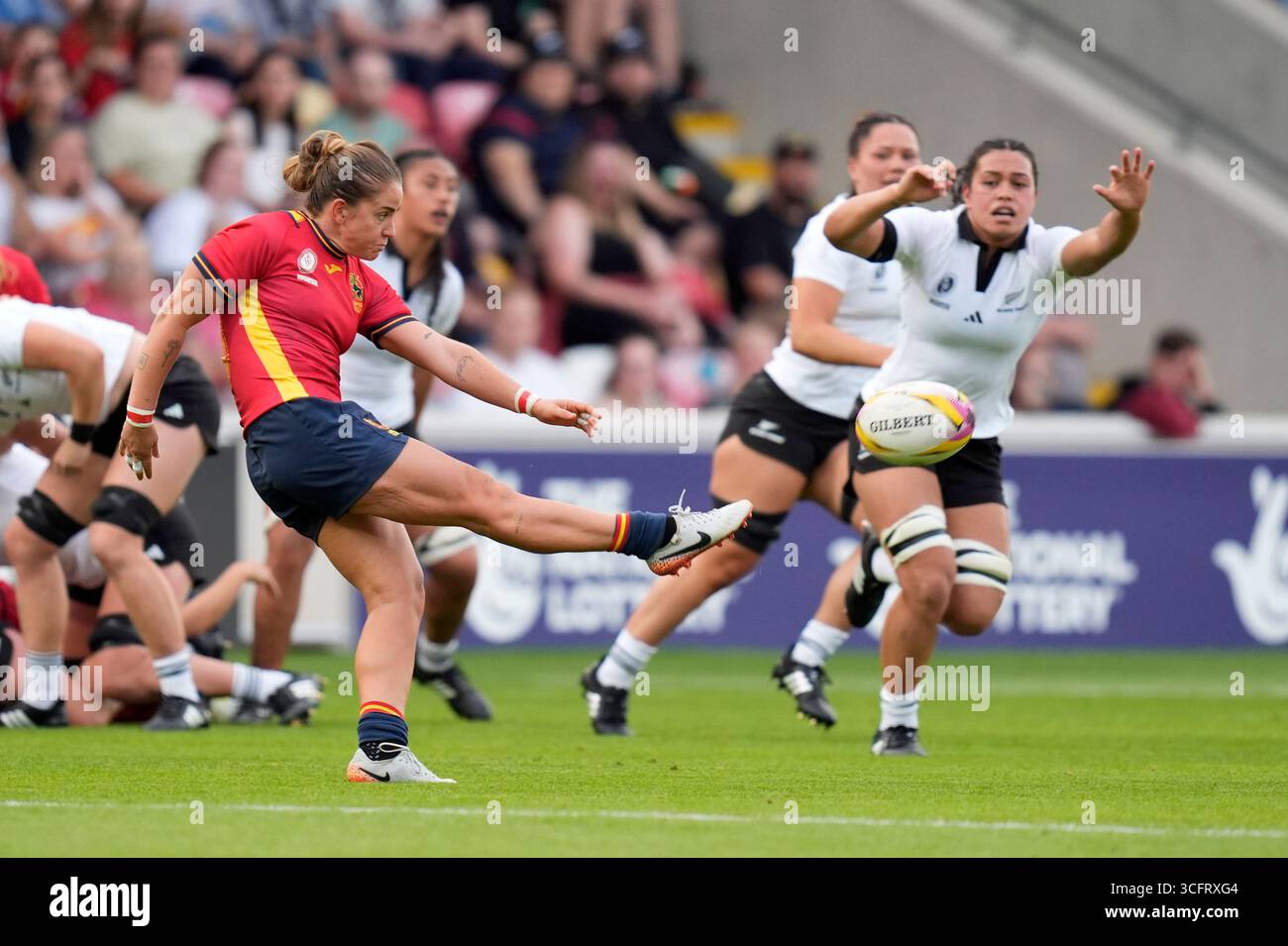 Spain's Amalia Argudo kicks clear during the Women's Rugby World Cup ...