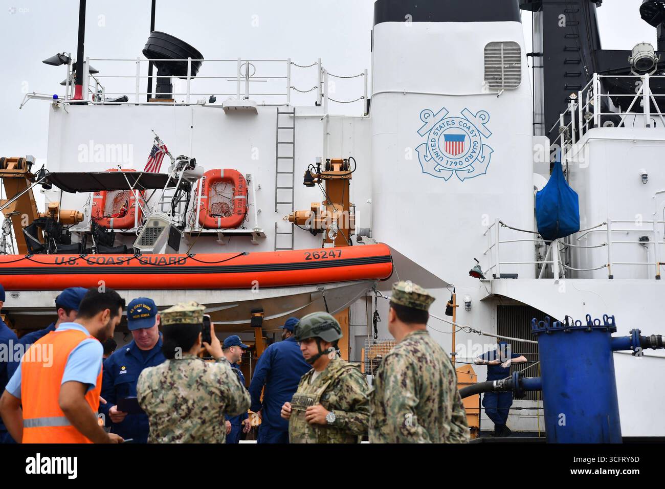 MANTA USA ECU DRUGS DETAINED Manta, August 24, 2025 Arrival at the Port ...