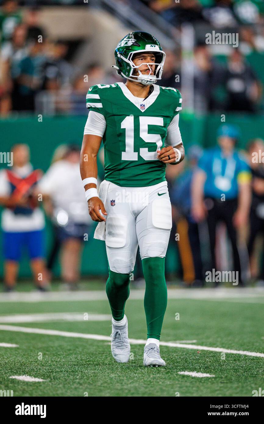 New York Jets quarterback Adrian Martinez (15) looks to the sidelines ...