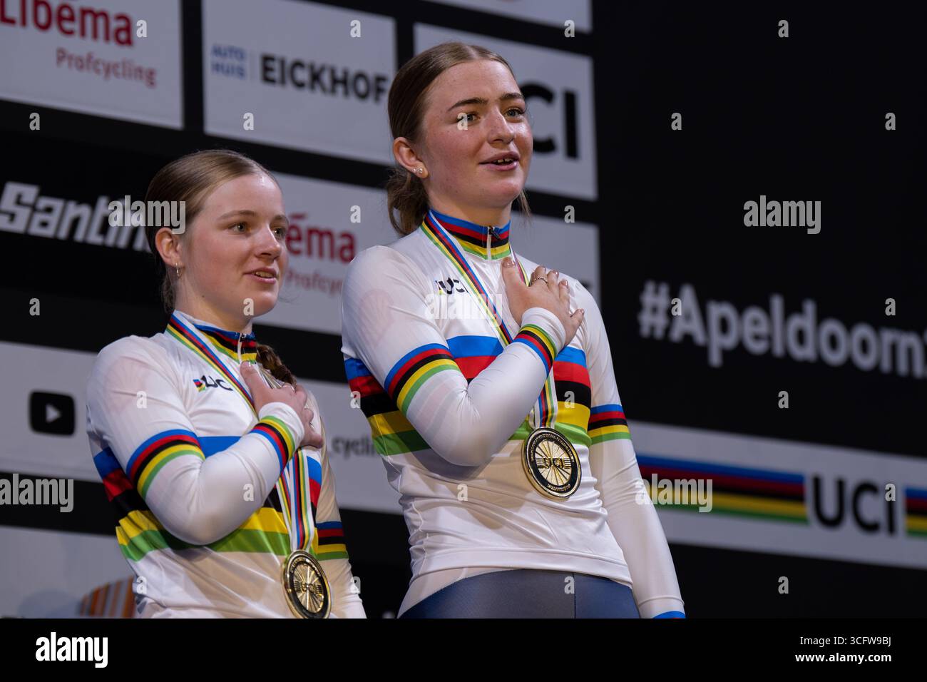 Erin Boothman/Phoebe Taylor during the medal ceremony after competing ...
