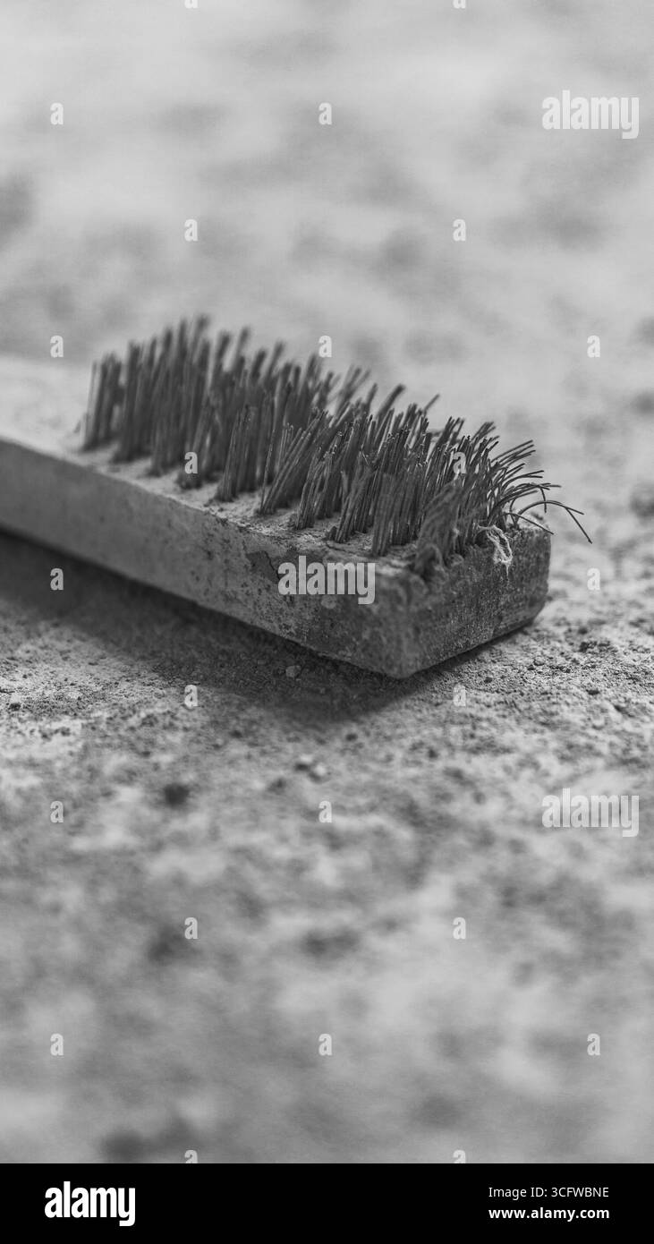 Frayed wire Black and White Stock Photos & Images - Alamy
