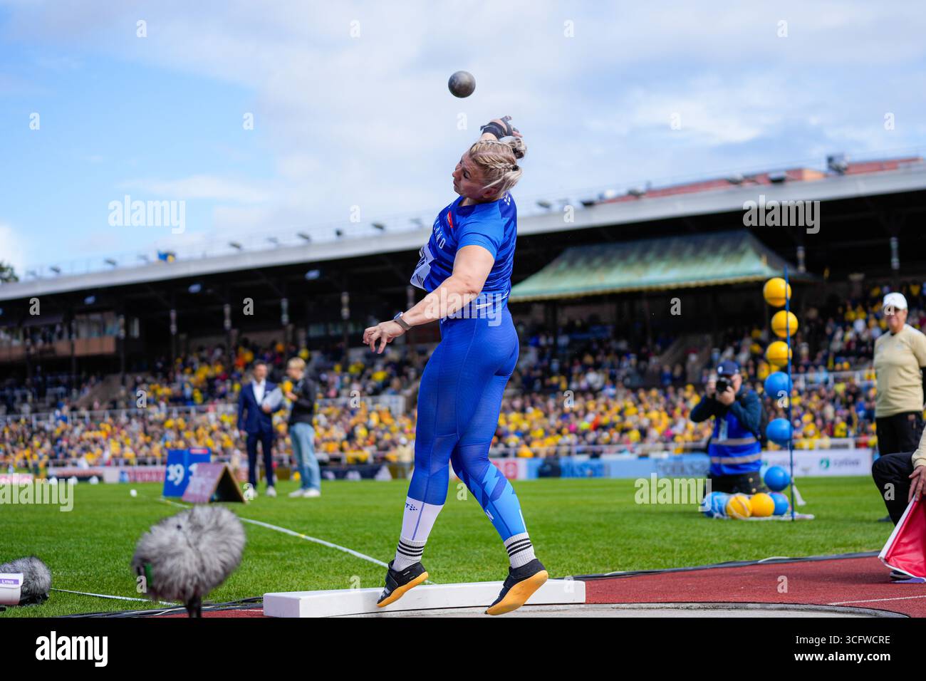 Javelin headlines hi-res stock photography and images - Alamy