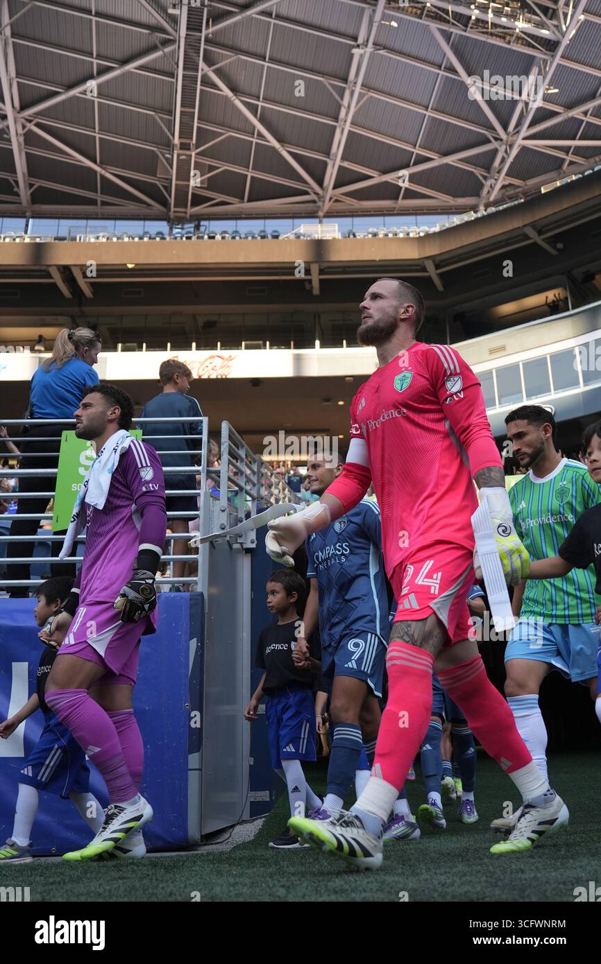 Seattle Sounders FC goalkeeper Stefan Frei (24) and Sporting Kansas ...