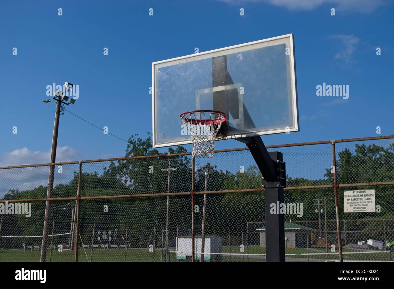 Chain link fence urban basketball hi-res stock photography and images ...