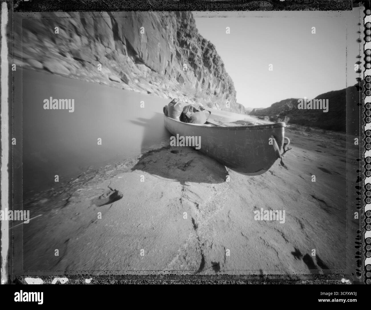 Canoe white Black and White Stock Photos & Images - Alamy