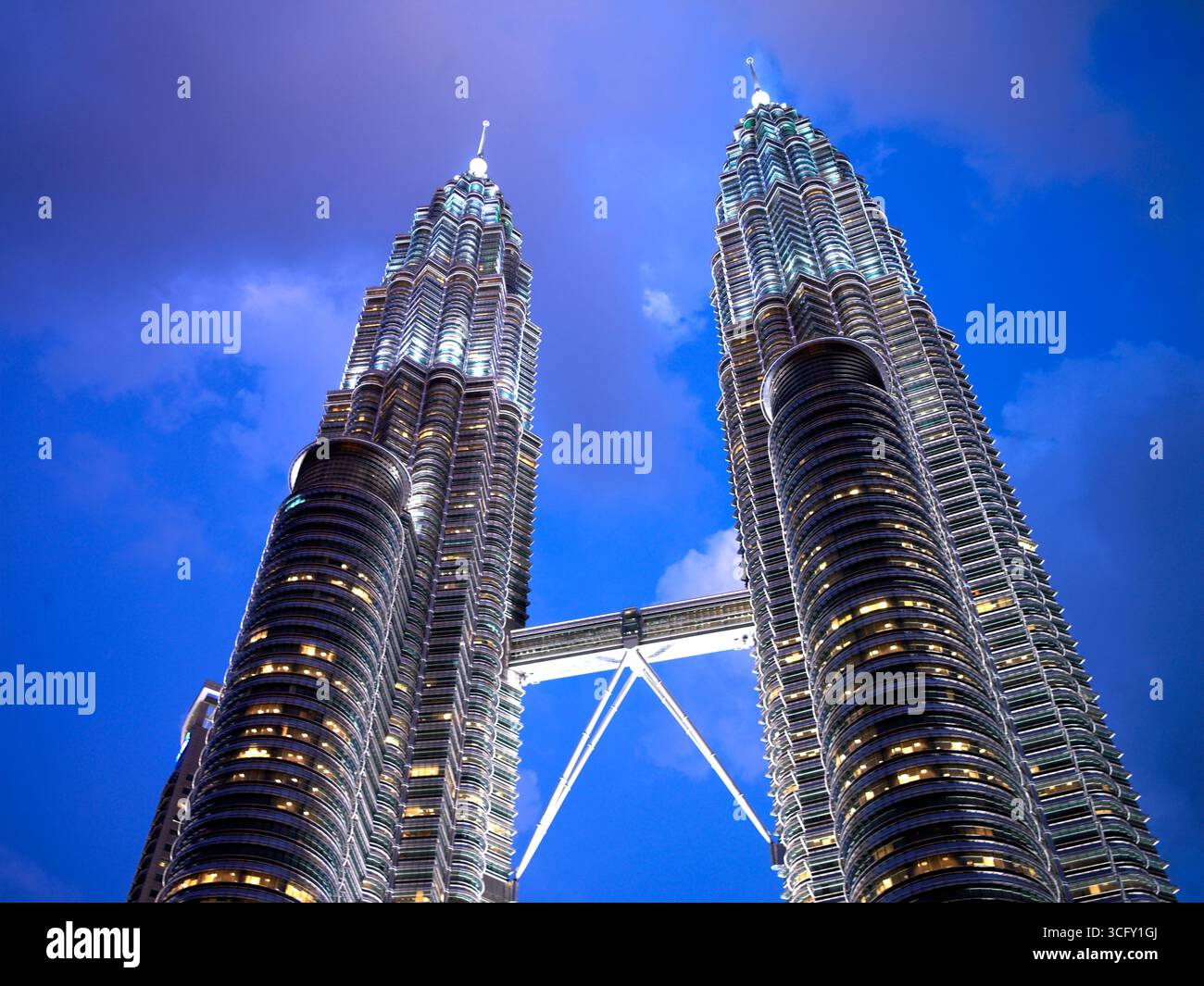 The Petronas Towers (Skyscrapers Stock Photo - Alamy