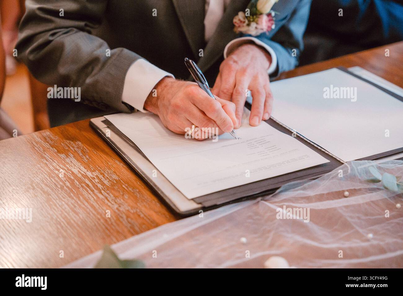 Person in formal attire hi-res stock photography and images - Alamy