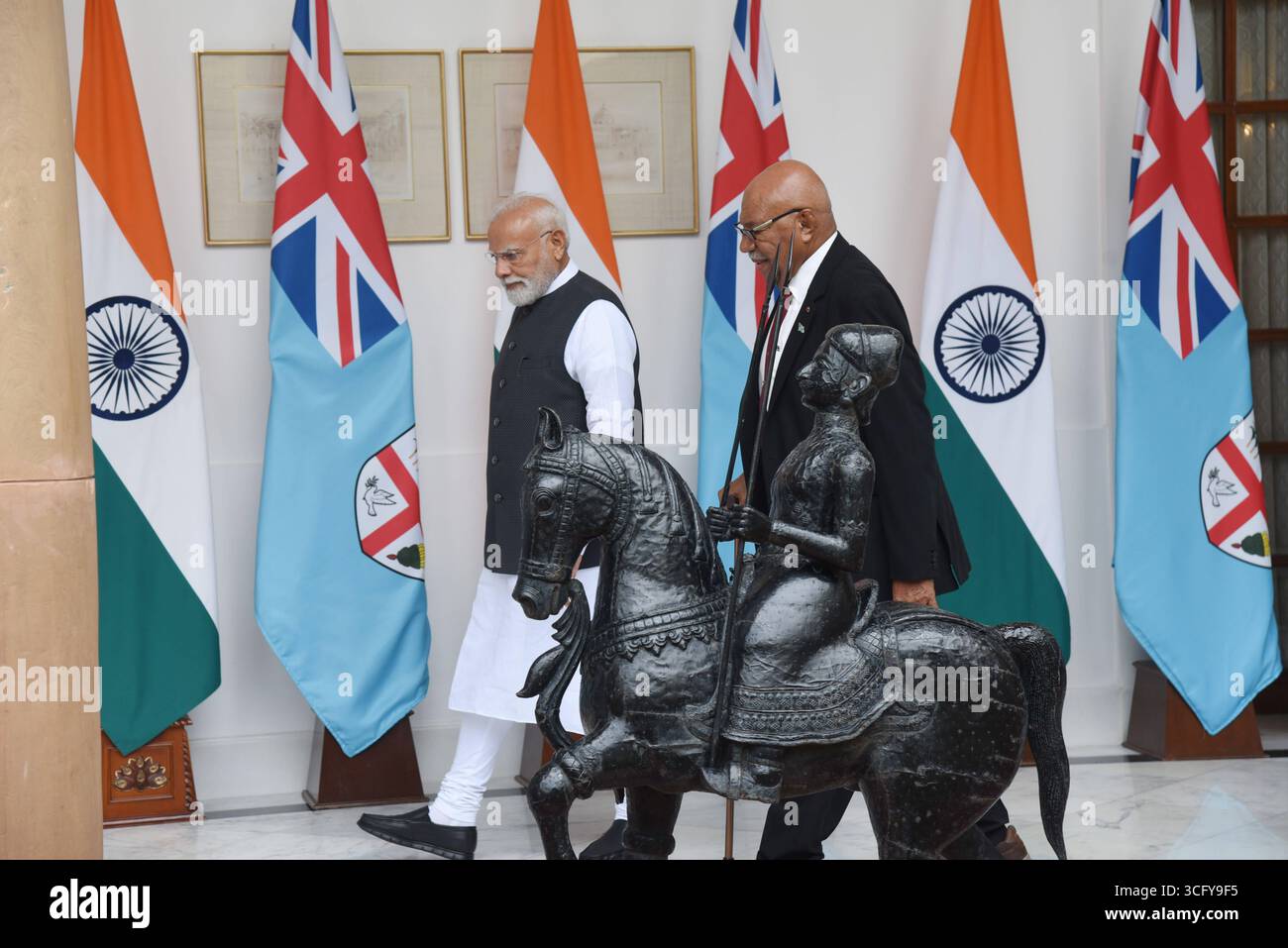 India - Fiji Prime Minister Narendra Modi walking with visiting Fiji ...