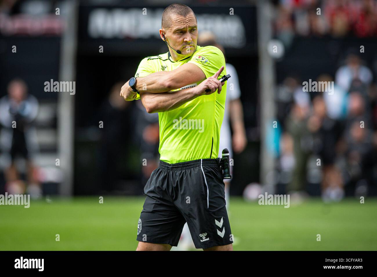 Herning, Denmark. 24th, August 2025. Referee Mads-Kristoffer ...
