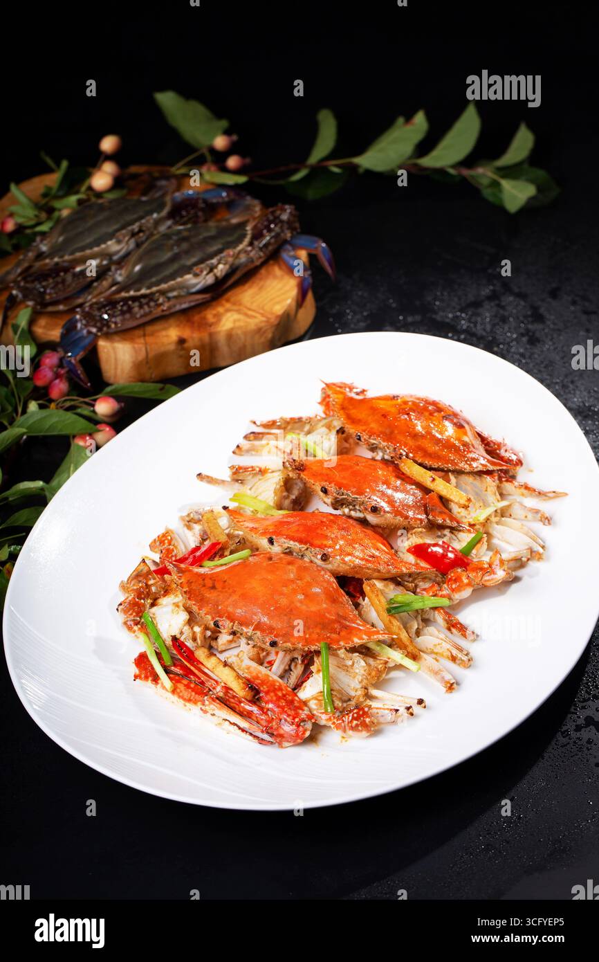Ginger chili crab hi-res stock photography and images - Alamy