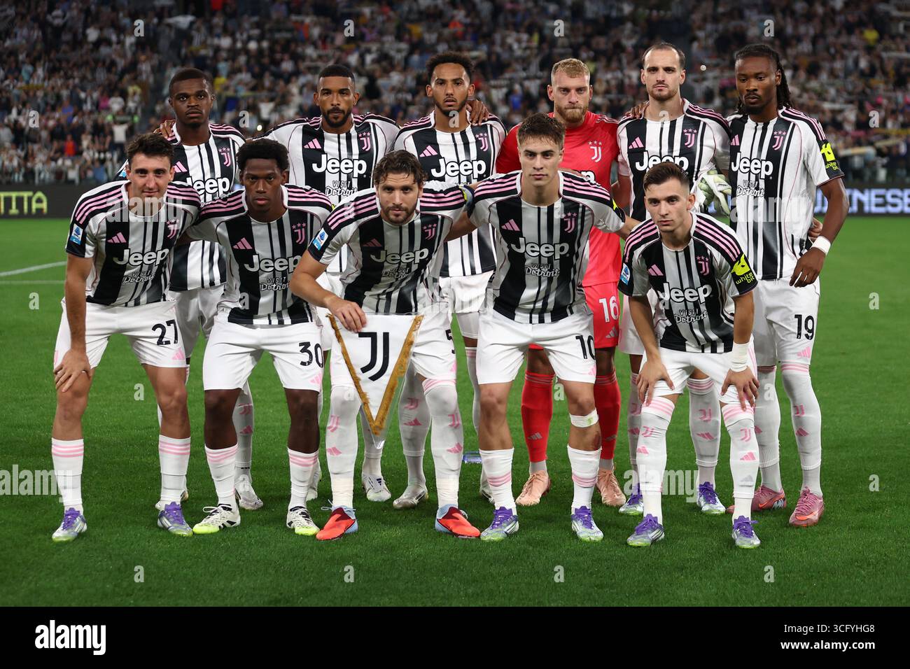 Players of Juventus Fc pose for a team photo prior to the Serie A ...