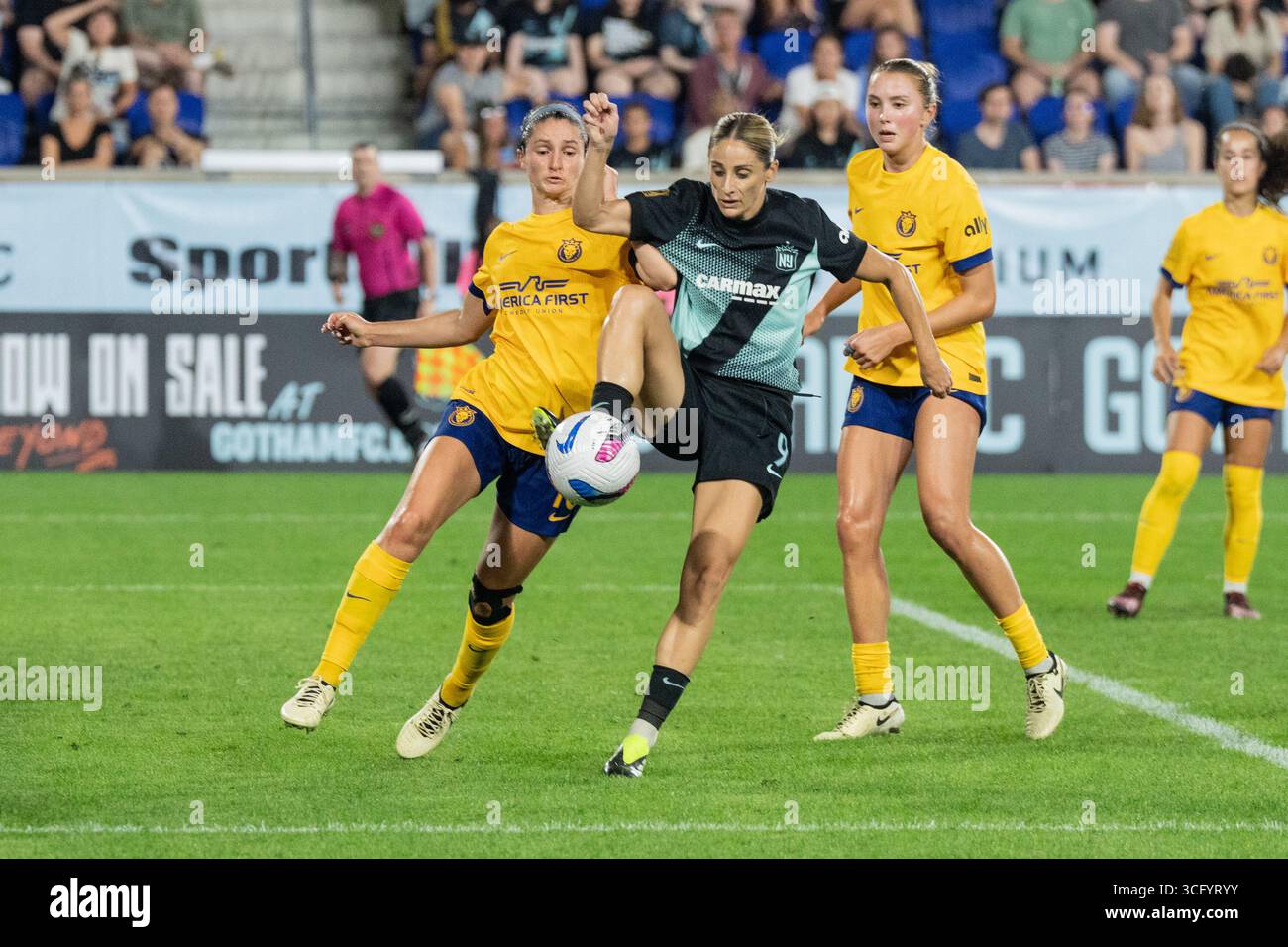 Esther Gonzalez (9) of Gotham FC in action during regular season NWSL ...