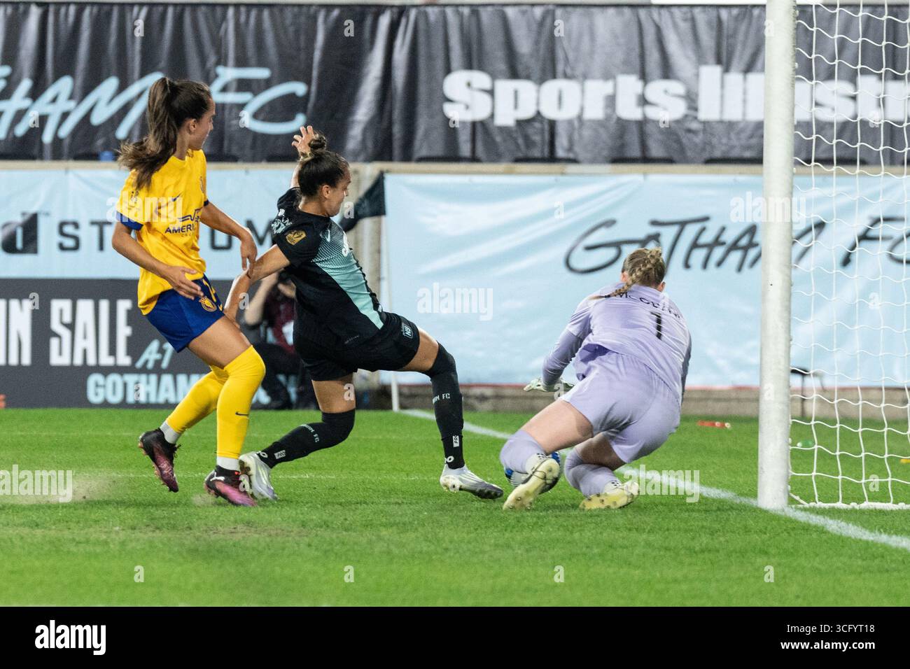 Goalkeeper Mandy McGlynn (1) of Utah Royals saves during regular season ...