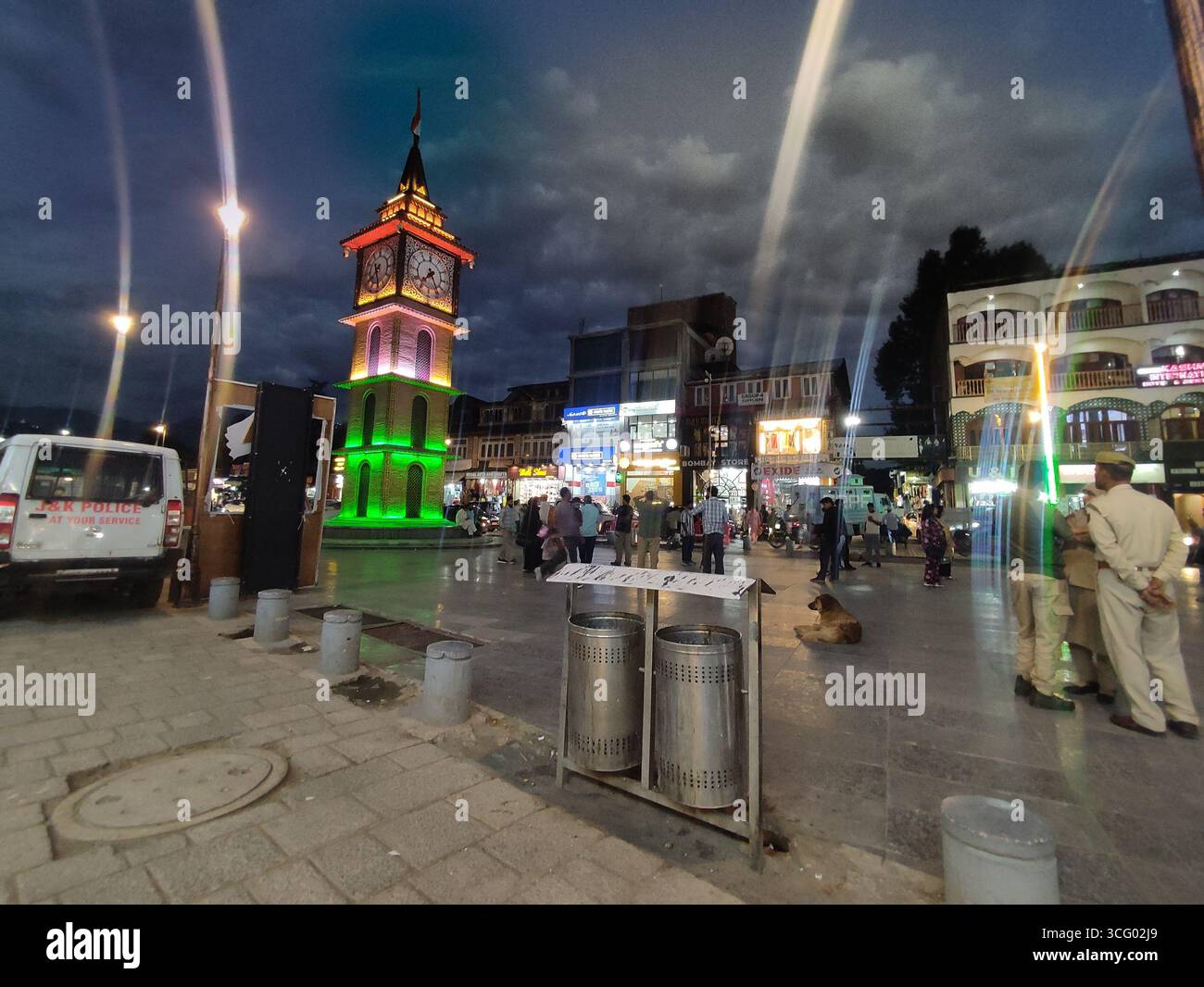 A Mesmerizing view of the iconic clock tower which is located at Lal ...