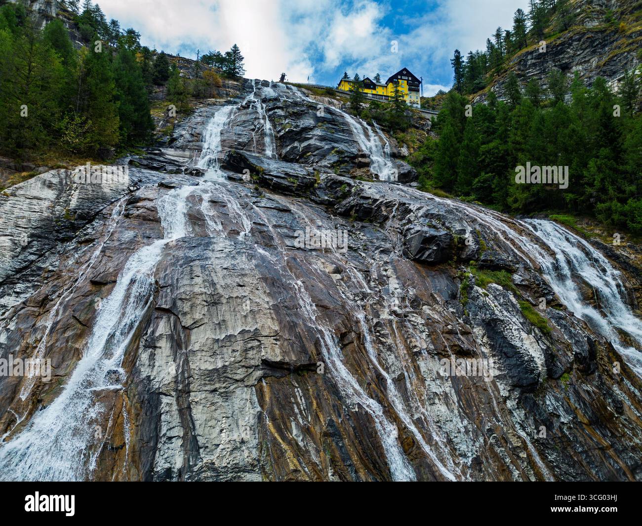 Toce waterfall in formazza valley hi-res stock photography and images ...